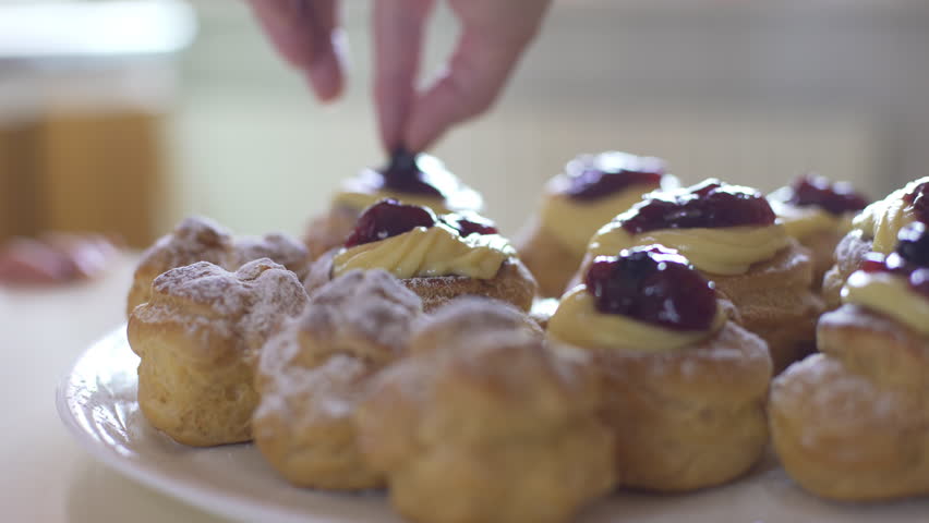 Cream Puffs Dessert image - Free stock photo - Public Domain photo ...
