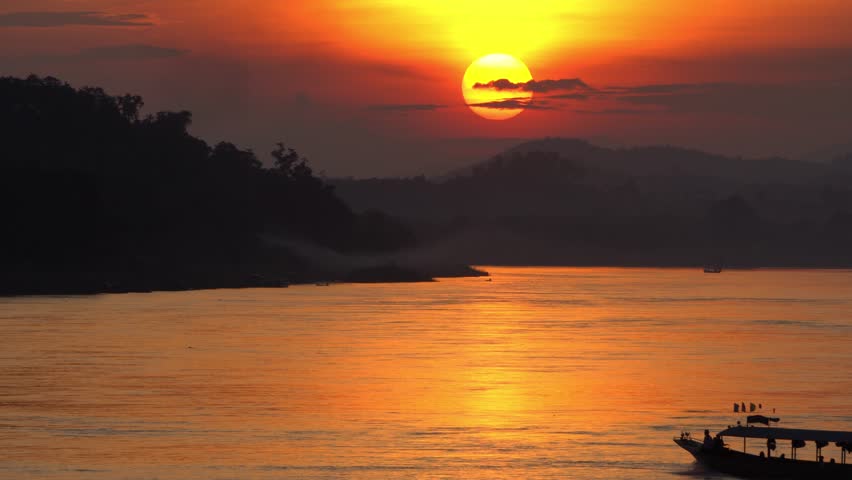 Boat on the yellow river landscape image - Free stock photo - Public ...
