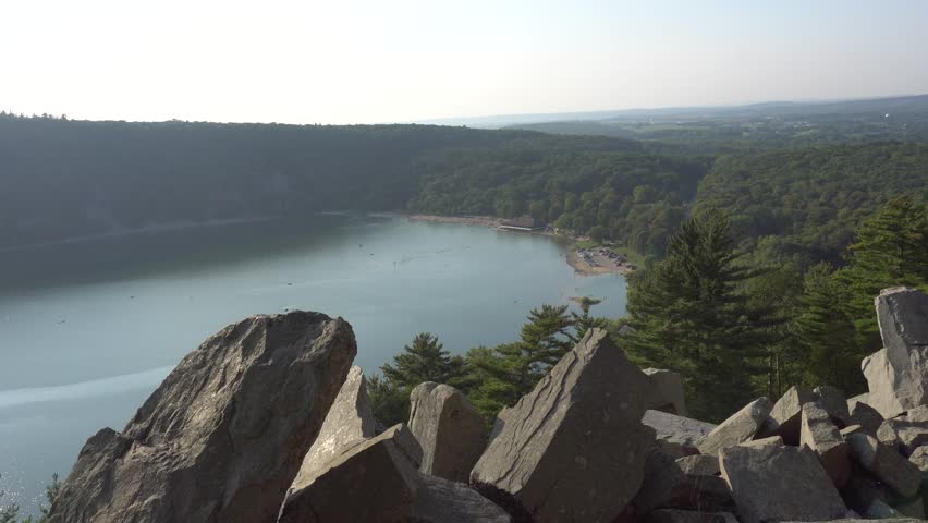 Devil's Lake at Devil's Lake State Park, Wisconsin image - Free stock ...