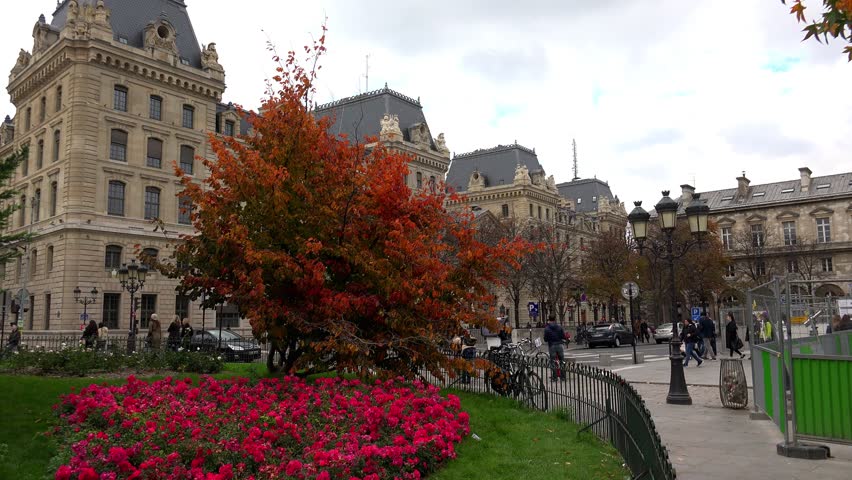 PARIS, FRANCE - AUTUMN, 2015: Paris. Architecture, Attractions, Old ...