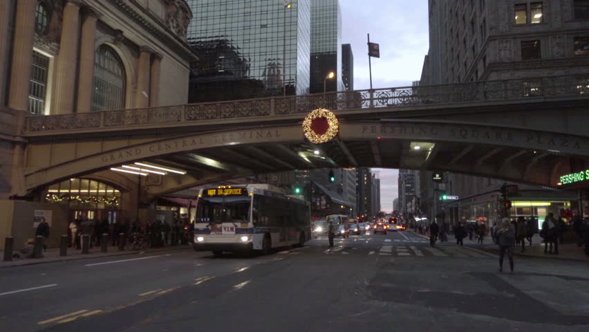 NEW YORK - DEC 15, 2015: Wreath Hanging On Grand Central Terminal ...