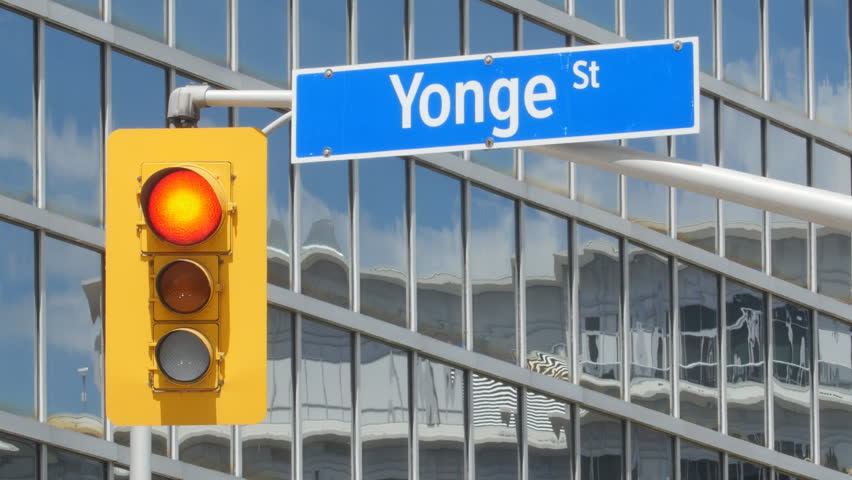 CHICAGO, ILLINOIS - 2010: Addison Street Sign In Front Of Wrigley Field ...