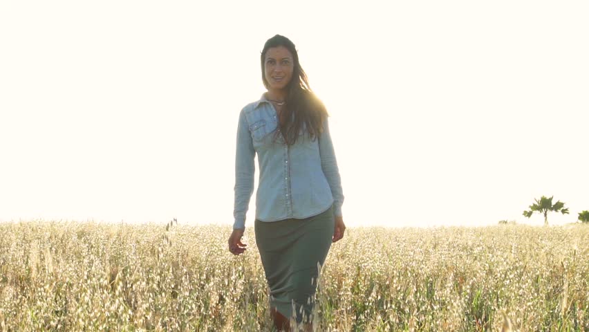 Vidéo de stock de slow motion of beautiful girl walking | 31987330 ...